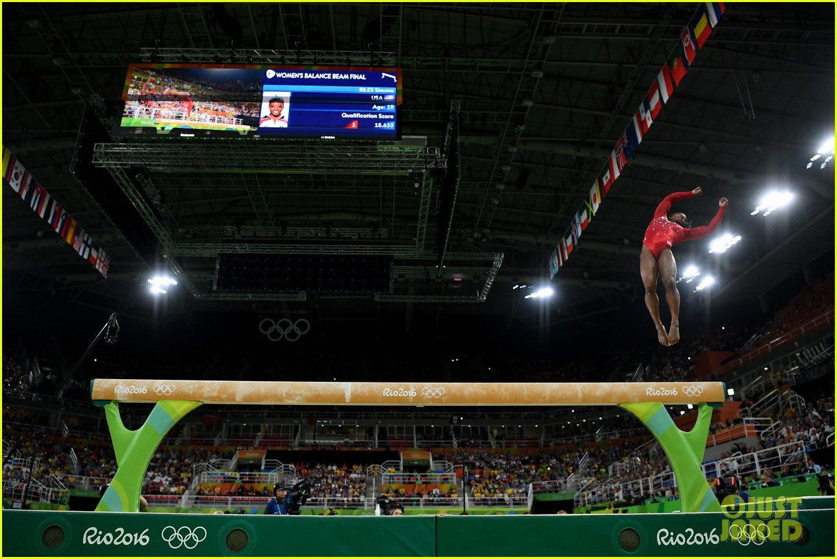 Simone Biles & Laurie Hernandez Bring Home Bronze & Silver in Balance ...