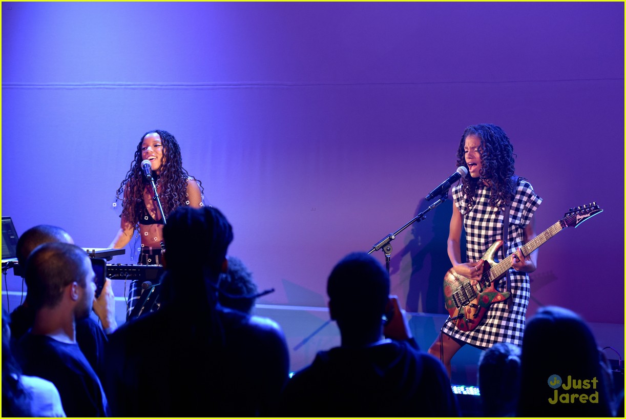 Chloe x Halle Have Never Had A Real Fight | Photo 1009332 - Photo ...