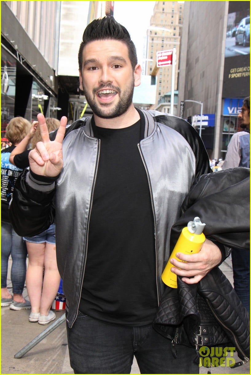 Dan & Shay Perform 'The World's Greatest' on 'GMA' - Watch Now! | Photo ...