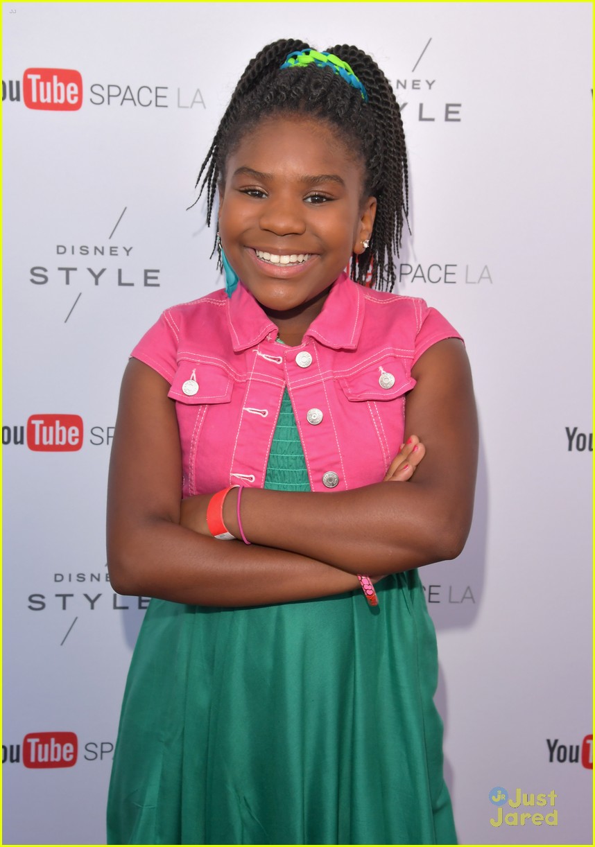 Jenna Ortega, Landry Bender & Kayla Maisonet Step Out For Destination ...