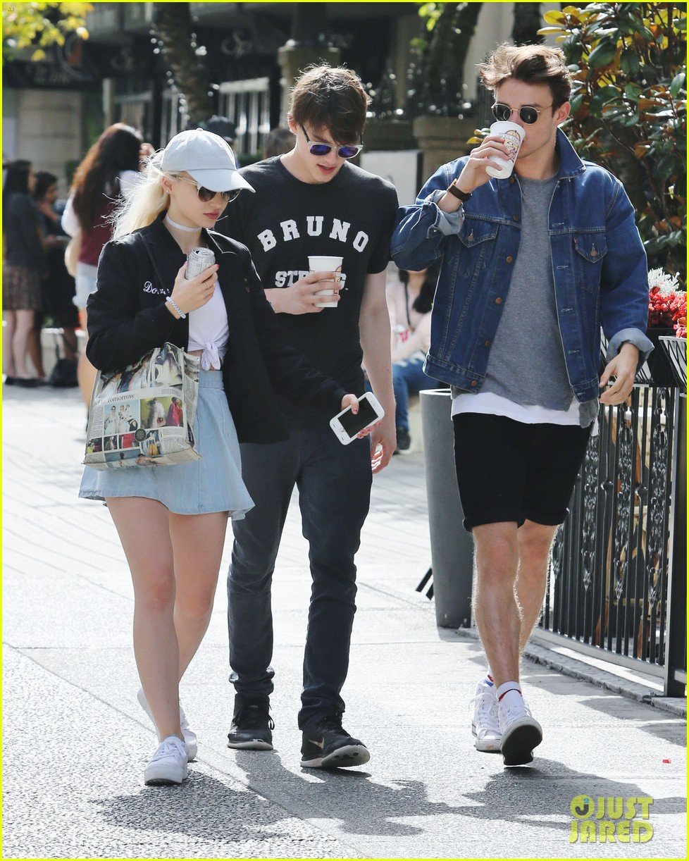 Dove Cameron & Mitchell Hope Grab Breakfast Together in Vancouver ...