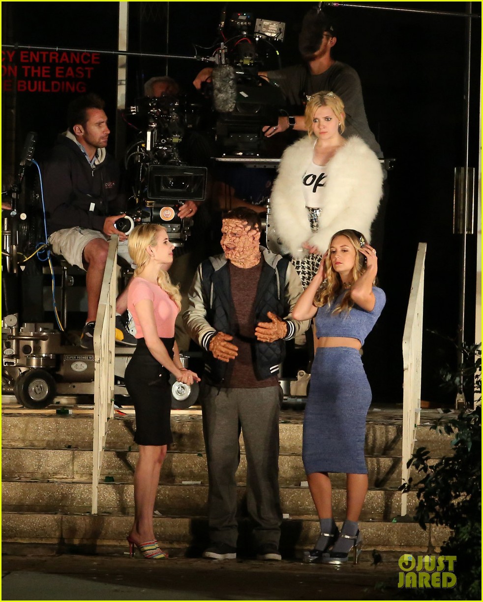 Taylor Lautners Dr Cassidy Gets Gruesome Makeover On Scream Queens Set Photo 1013156