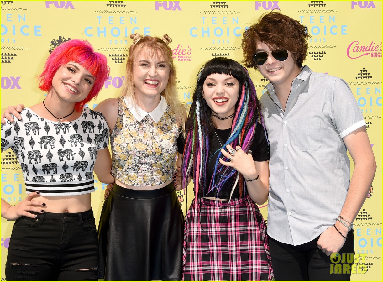 Forever in Your Mind & Hey Violet Hit the Teen Choice Awards 2016 ...