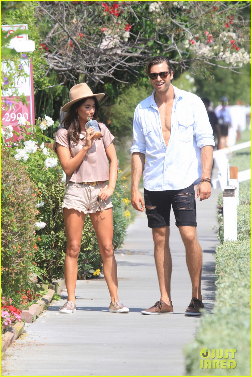 Pierson Fode Grabs Coffee With Co-Star Jacqueline Macinnes Wood | Photo ...