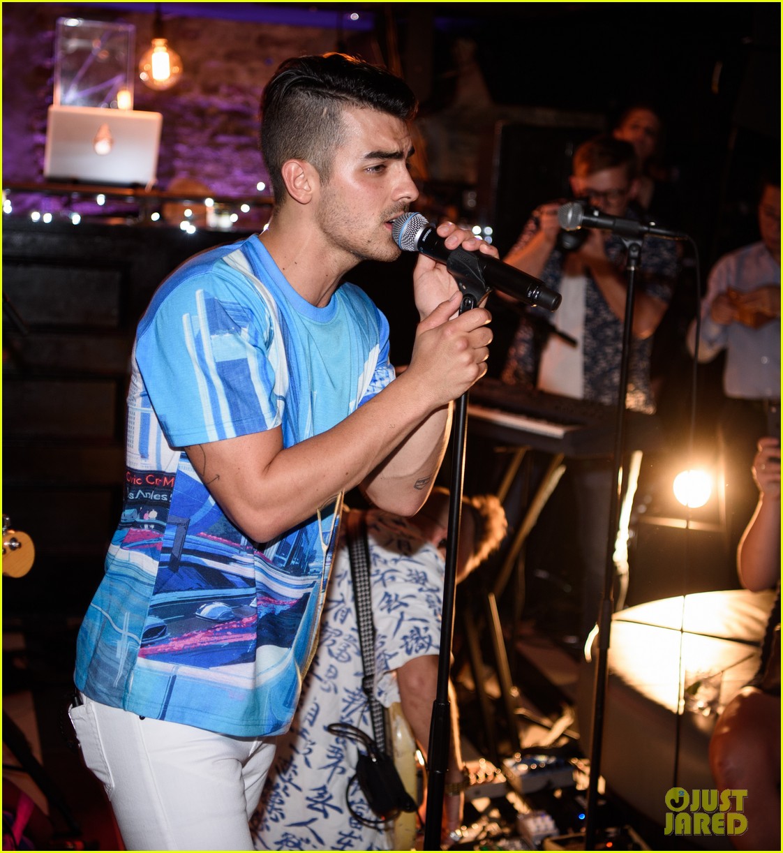 Joe Jonas & DNCE Celebrate One Year Anniversary As a Band! | Photo ...