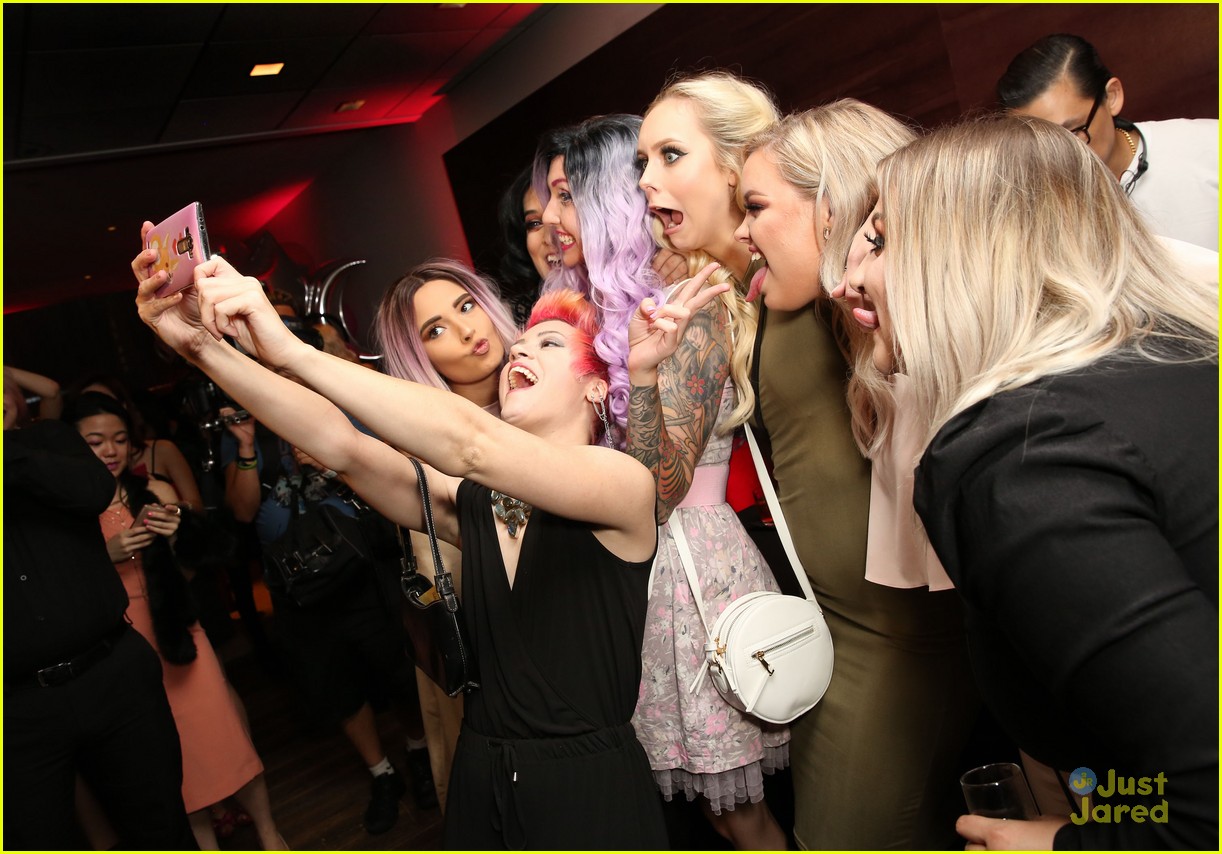 Brianna Fox & Alexa Poletti Glam Up For NYX's International Welcoming ...