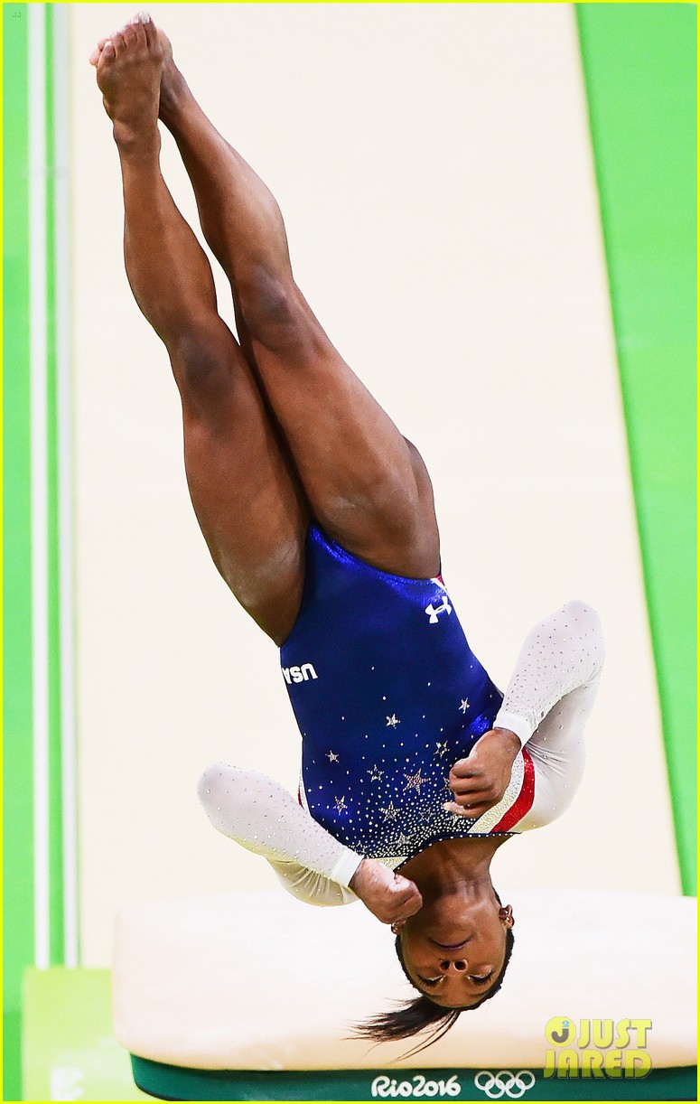 Full Sized Photo of simone biles aly raisman aa comp rio 19 | Simone ...