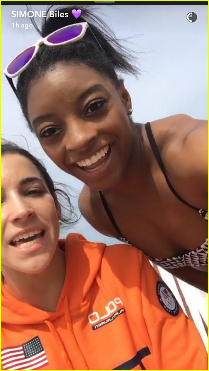 Simone Biles, Aly Raisman & Madison Kocian Show Off Amazing Abs at the ...