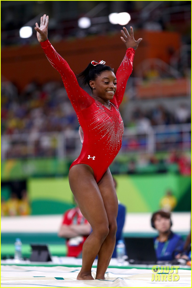 Simone Biles Wins Gold Medal In Vault at Rio Olympics! | Photo 1010283 ...
