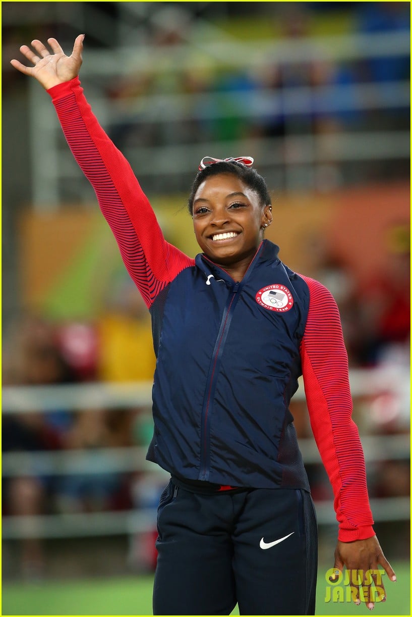 Simone Biles Wins Gold Medal In Vault at Rio Olympics! | Photo 1010290 ...