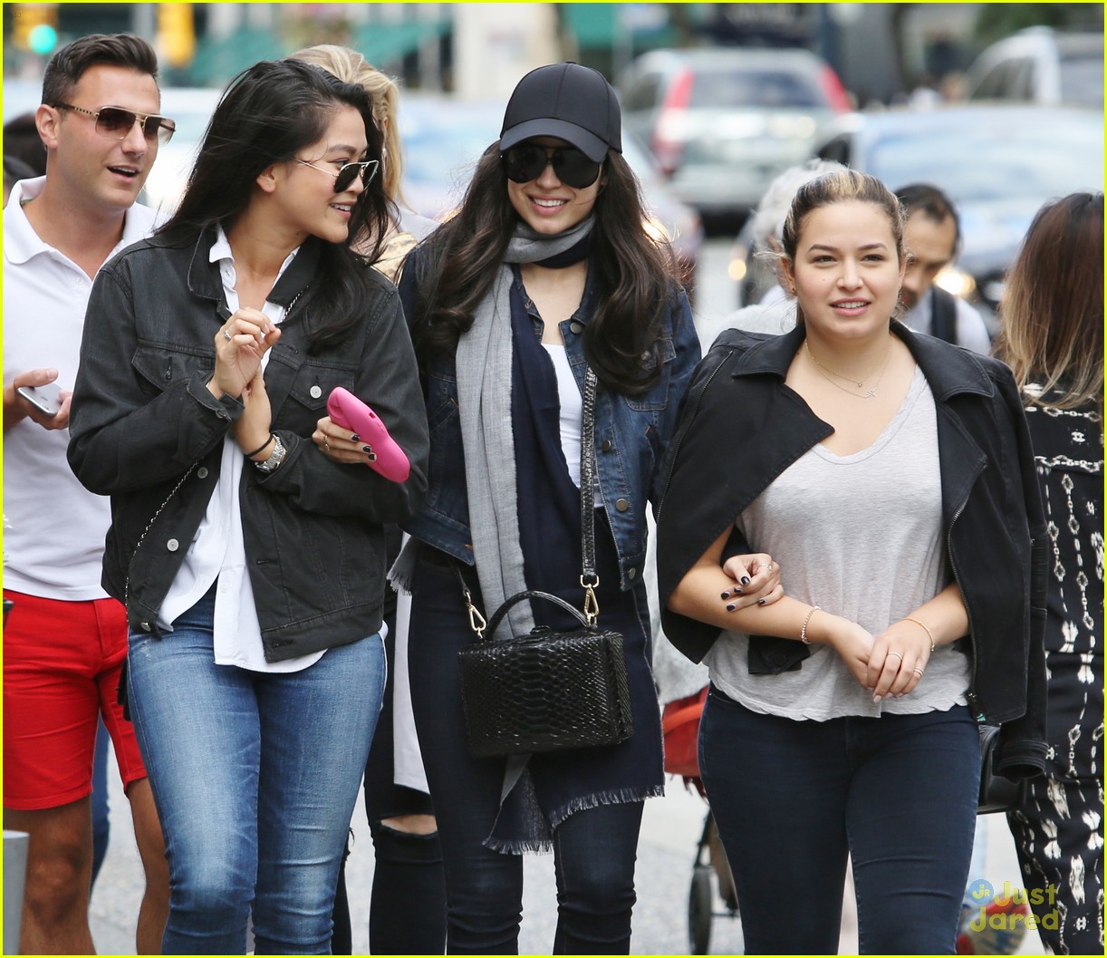 Sofia Carson & Dianne Doan Lunch Out Together in Vancouver | Photo ...