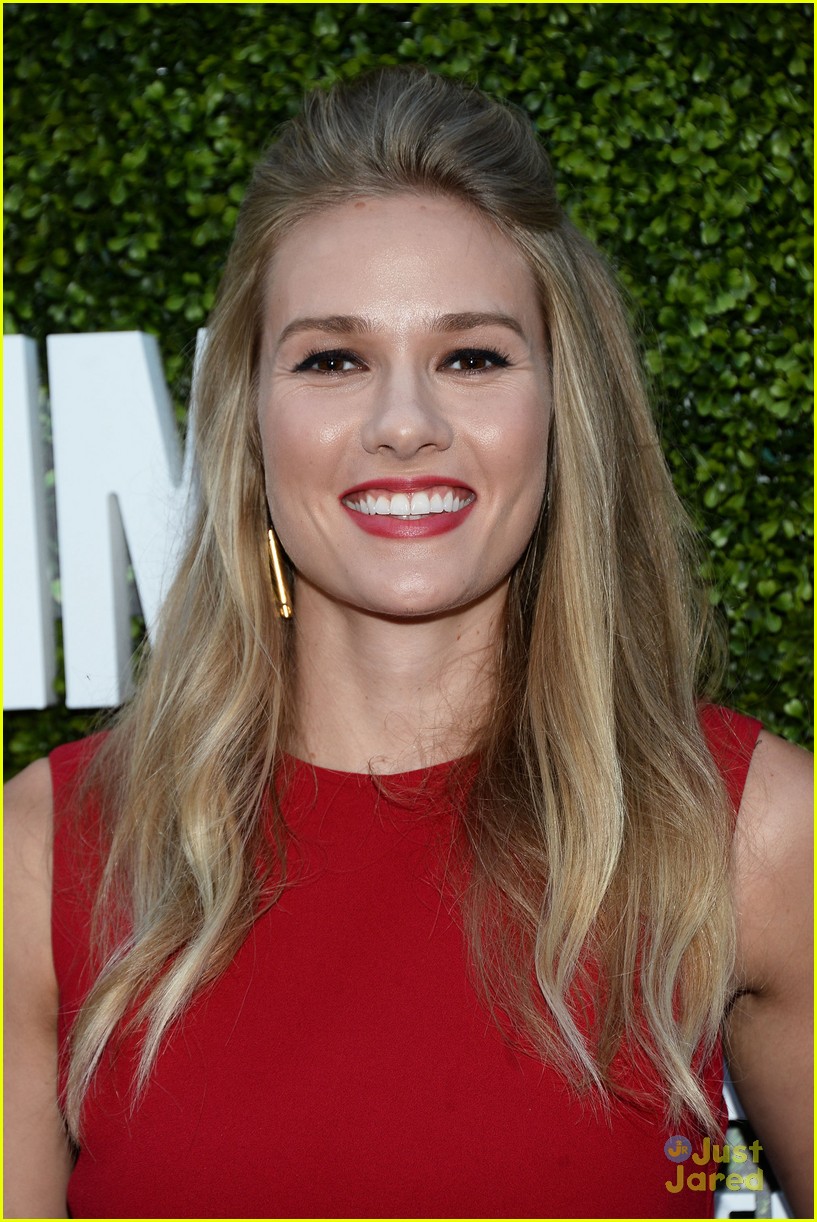 The CW Drops New 'No Tomorrow' Trailer - Watch Now! | Photo 1009005 ...