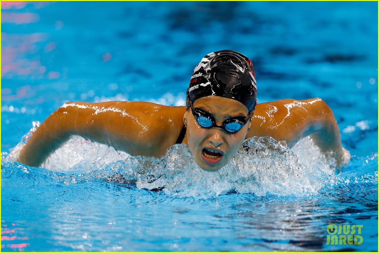 Yusra Mardini Swam for Her Life Before Becoming an Olympian! | Photo ...