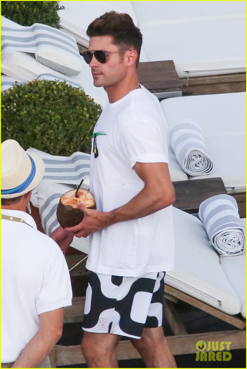 Zac Efron is Team USA's Biggest Fan at the Olympics! | Photo 1012308 ...