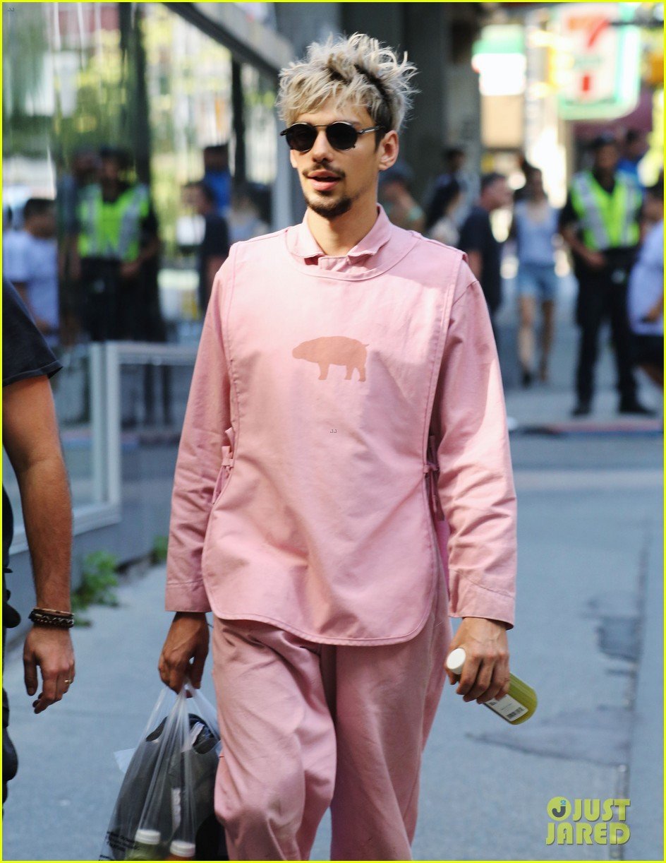 Devon Bostick is Unrecognizable on 'Okja' Set! | Photo 1010557 - Photo ...