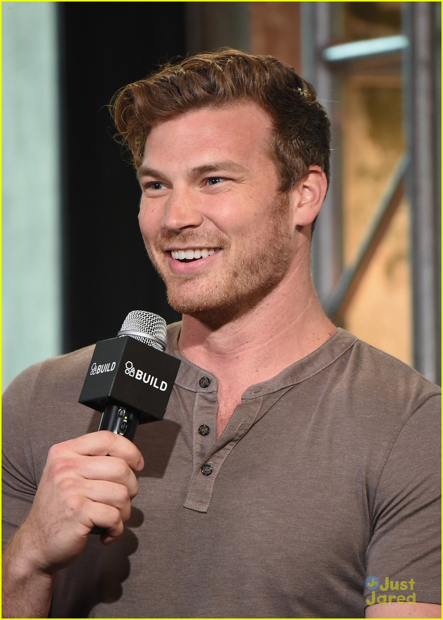 Derek Theler & Jean-Luc Bilodeau Dish on New Season of 'Baby Daddy ...