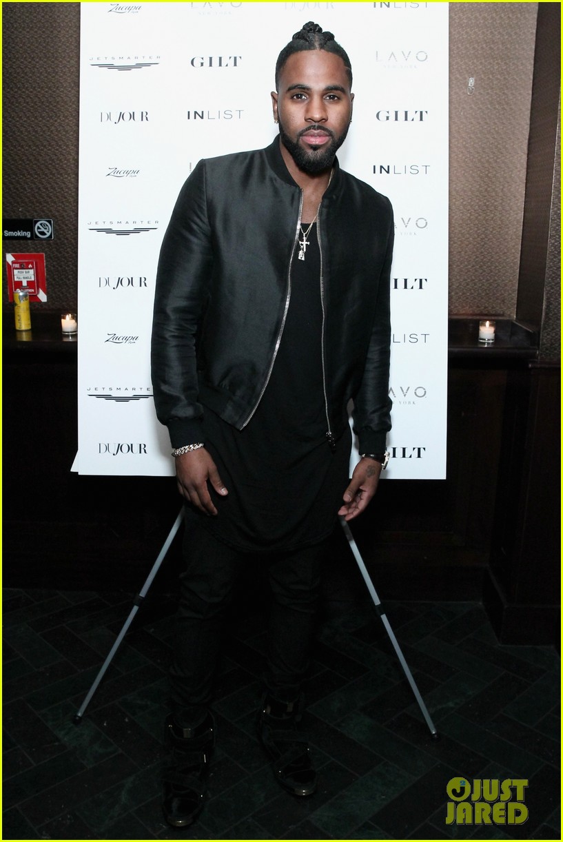 Jason Derulo Lands in LA After a Fashion-Filled Week in NYC! | Photo ...