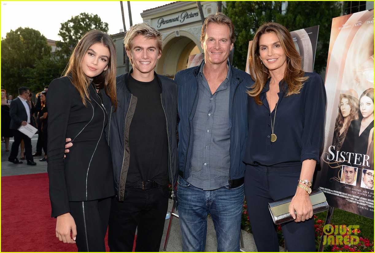 Kaia Gerber Rocks the Red Carpet at 'Sister Cities' Premiere! | Photo ...
