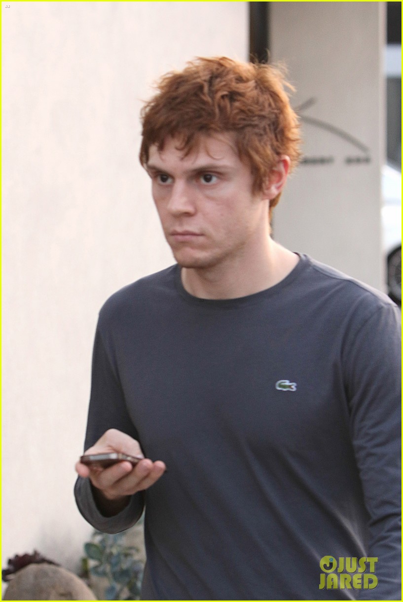 Evan Peters Explains Why He Dyed His Hair Red! | Photo 1019012 - Photo ...