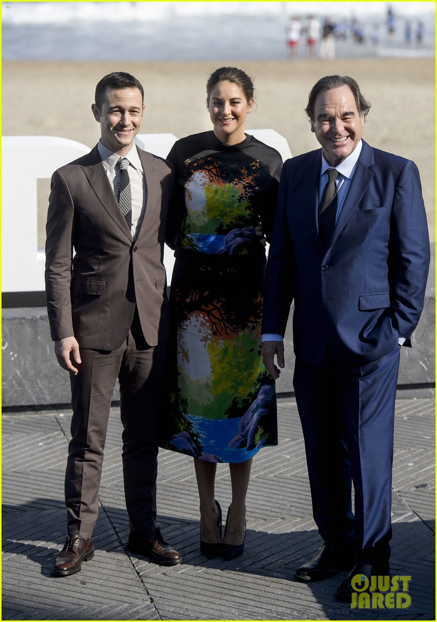 Shailene Woodley Gets Colorful for 'Snowden' Photo Call in Spain ...