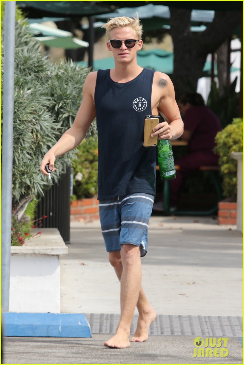 Cody Simpson Shows off Super Ripped Muscles in Malibu! | Photo 1032056 ...