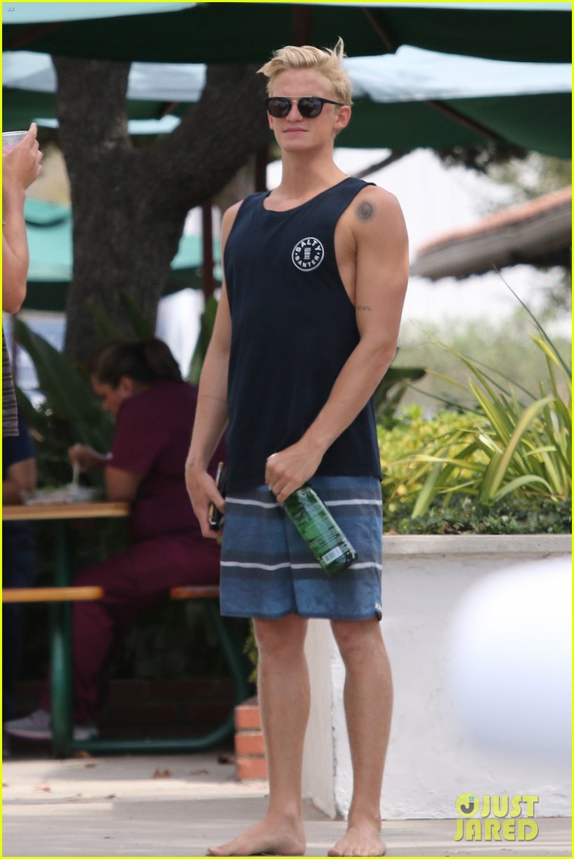 Cody Simpson Shows off Super Ripped Muscles in Malibu! | Photo 1032058 ...
