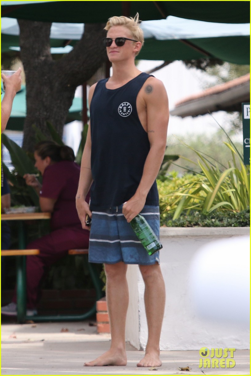 Cody Simpson Shows off Super Ripped Muscles in Malibu! | Photo 1032064 ...