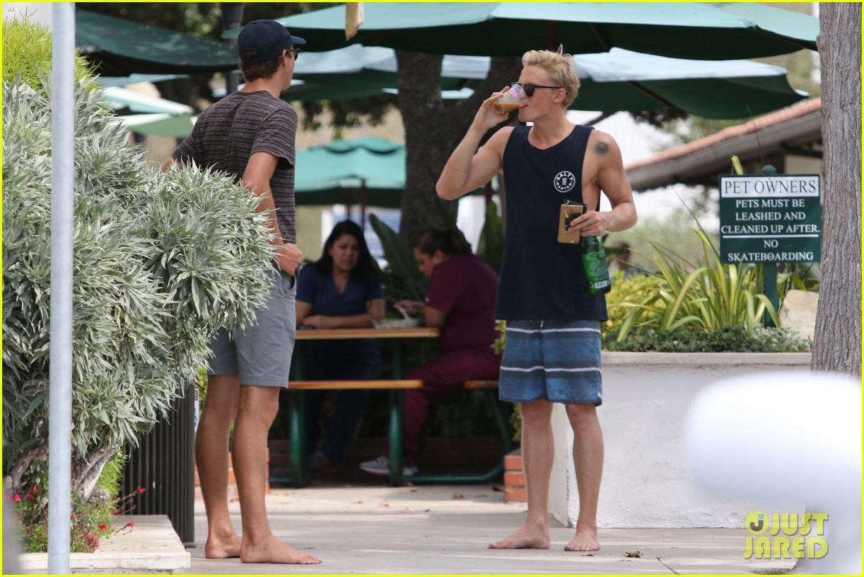 Cody Simpson Shows off Super Ripped Muscles in Malibu! | Photo 1032073 ...