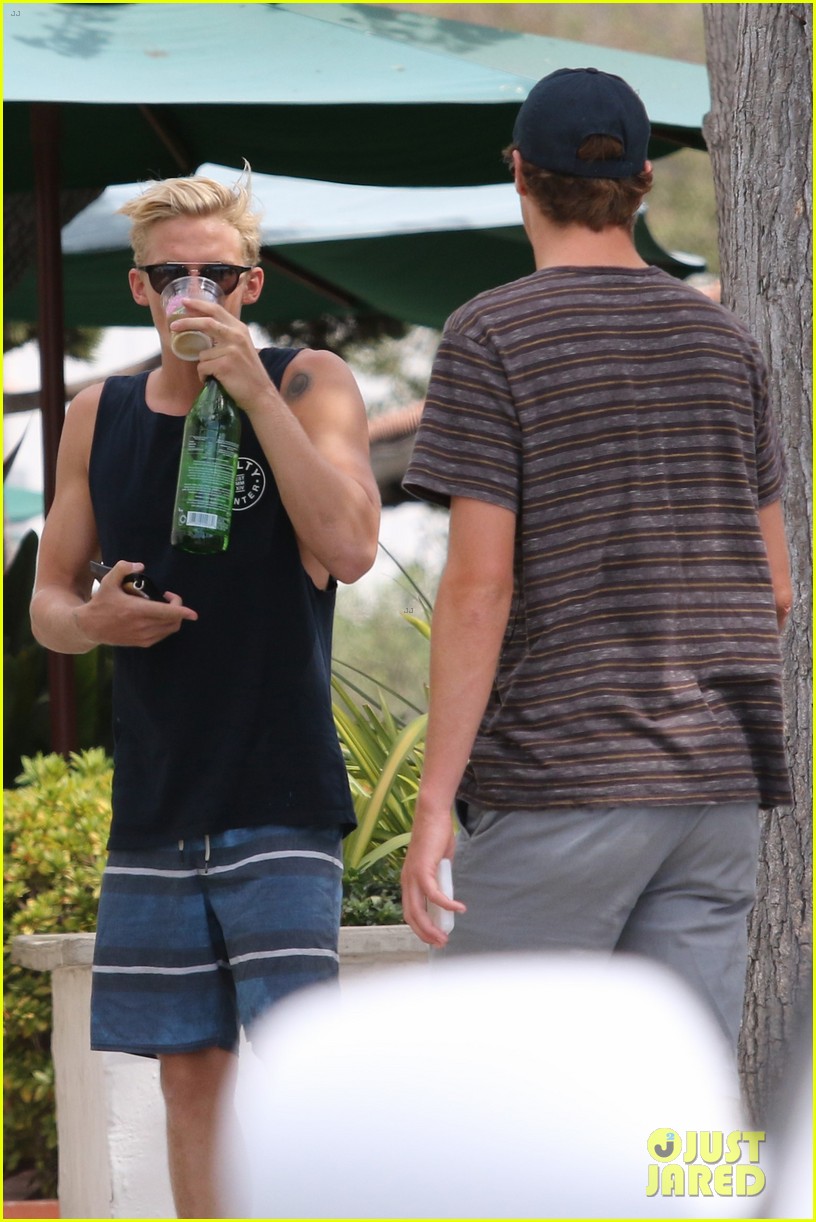 Cody Simpson Shows off Super Ripped Muscles in Malibu! | Photo 1032077 ...