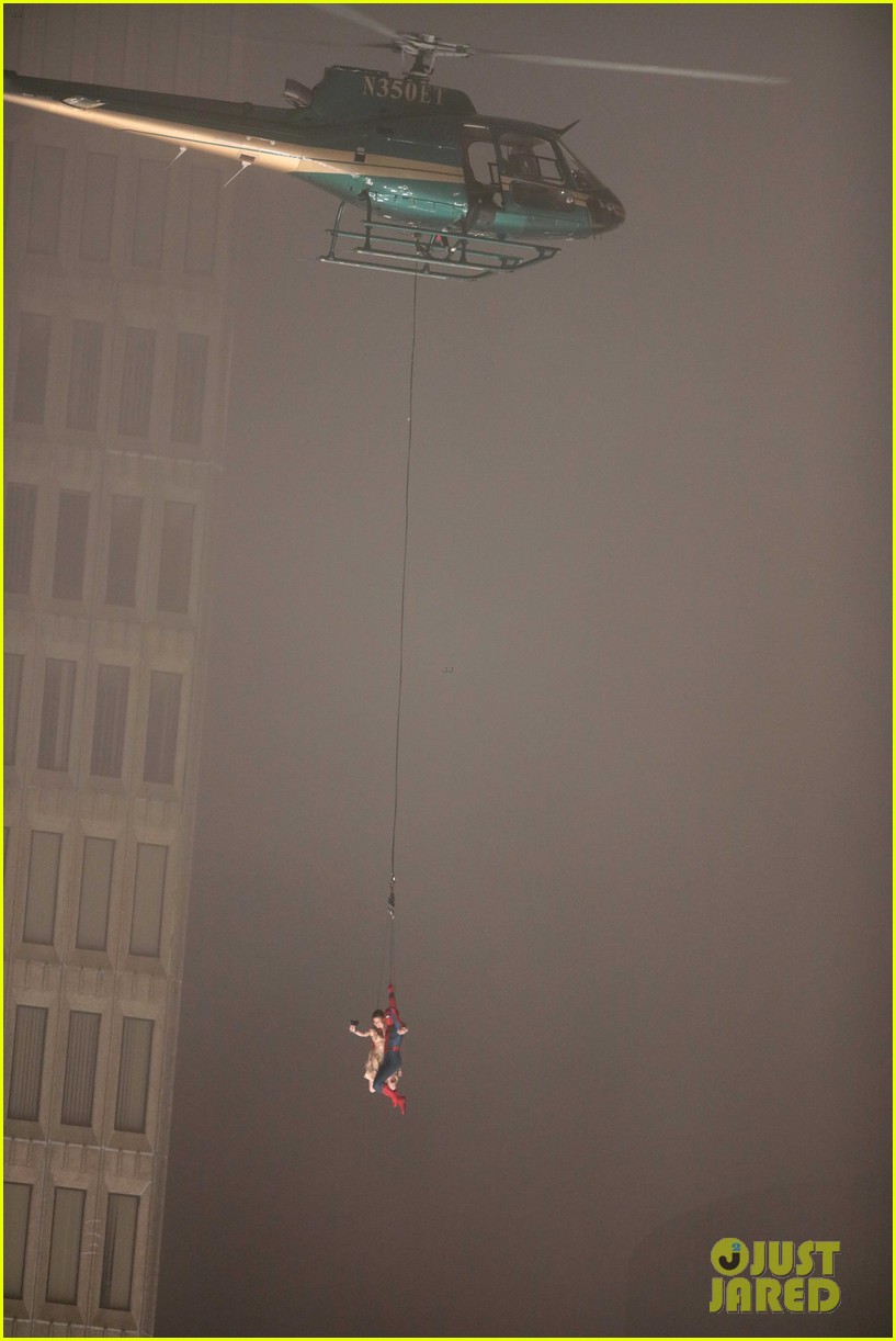 'Spider-Man: Homecoming' Stunt Doubles Film Amazing Helicopter Scene ...