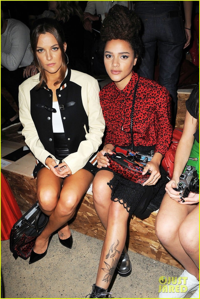 Chloe Moretz & Emma Roberts Step Out for Coach's NYFW Show! | Photo ...