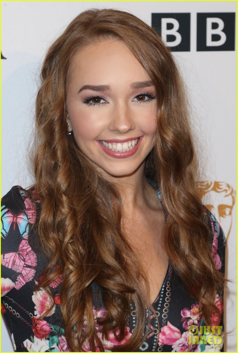 Rowan Blanchard, Yara Shahidi & Emily Robinson Speak at Vanity Fair's ...