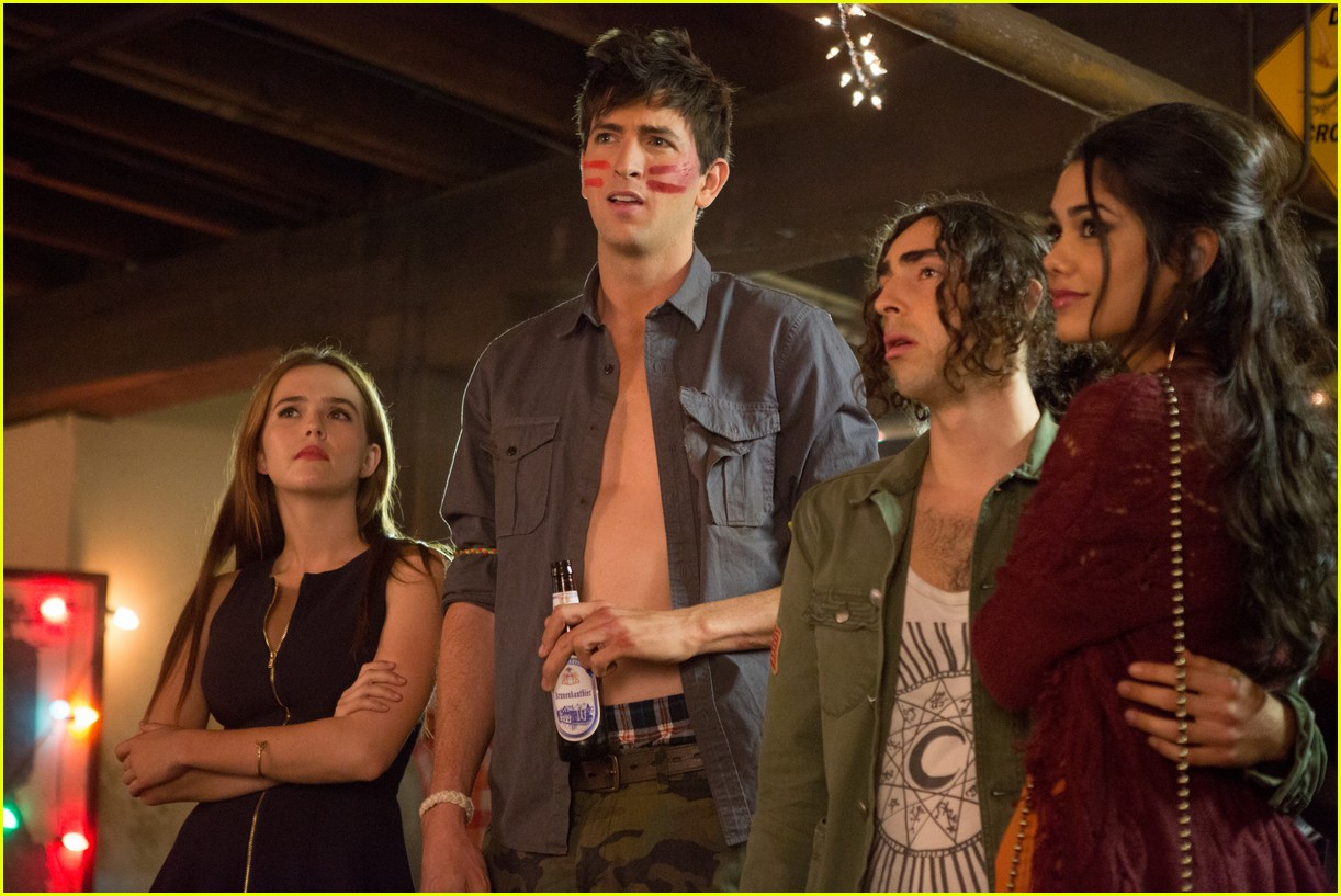 Zoey Deutch & Nicholas Braun's Flick 'Good Kids' Gets a Release Date ...