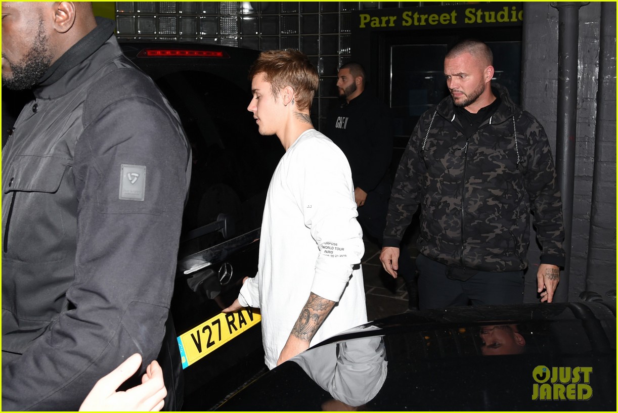 Full Sized Photo Of Justin Bieber Steps Out After Telling Fans To Stop