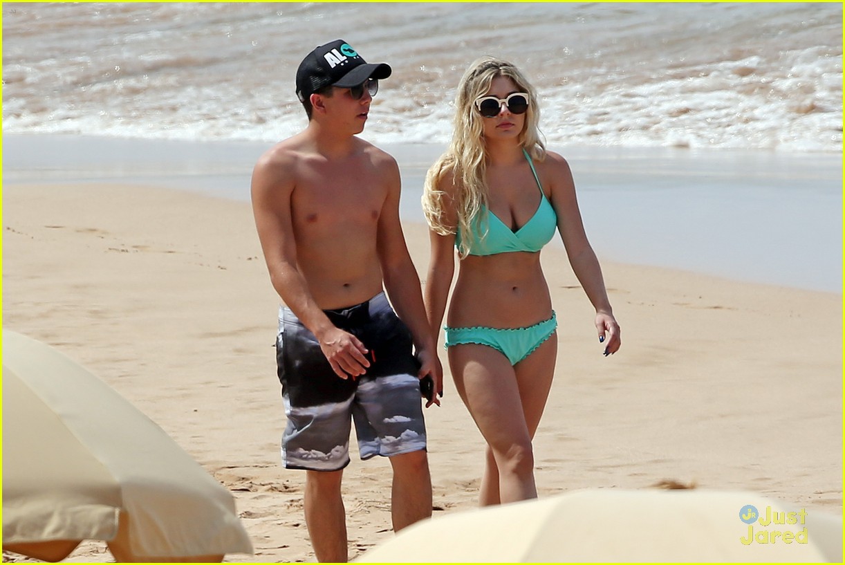 Full Sized Photo Of Bradley Steven Perry Hawaii Parents Anniversary 04 Full Sized Photo Of Bradley Steven Perry Hawaii Parents Anniversary 04