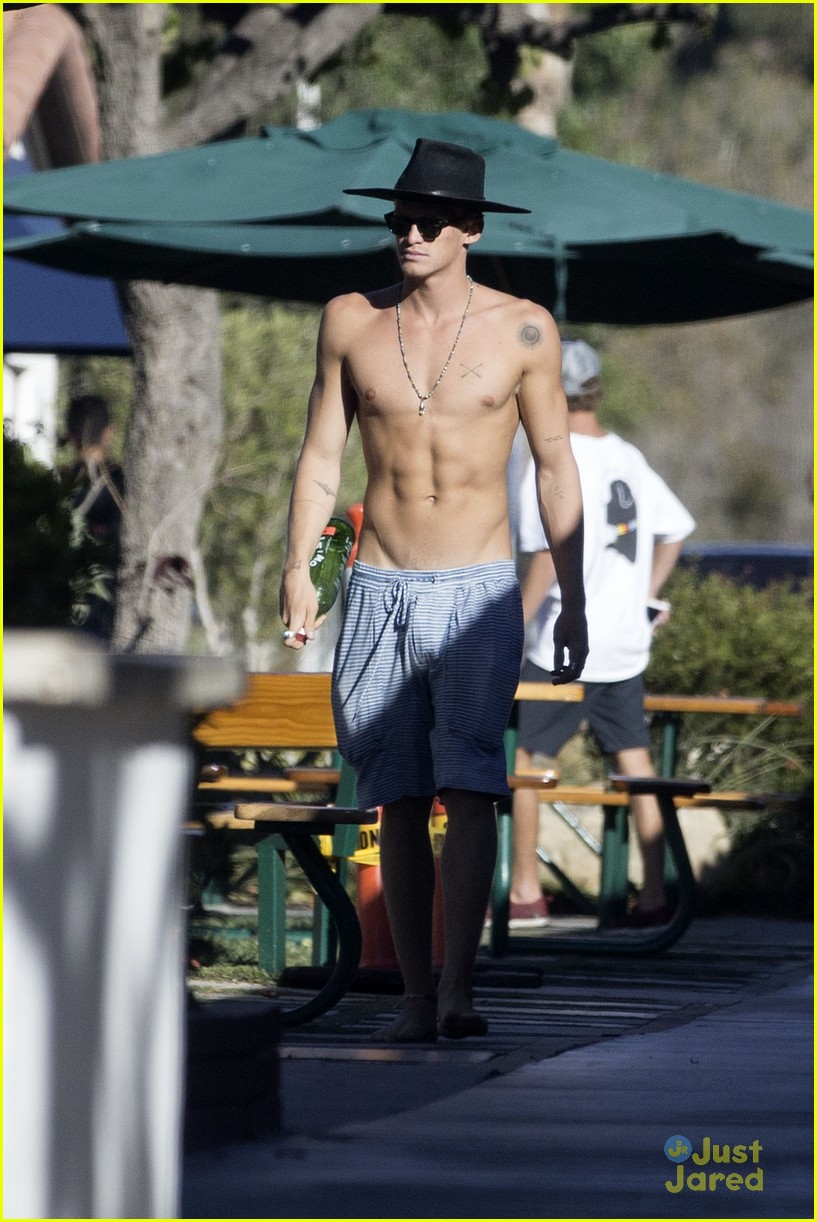 Cody Simpson Dishes On Working On His Album in New Twitter Chat | Photo ...