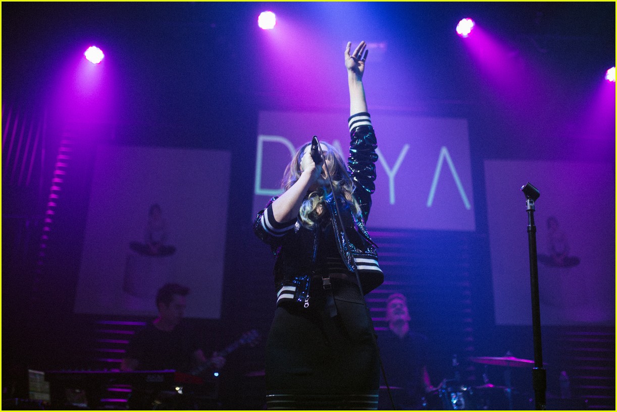 Daya Drops Debut Album 'Sit Still, Look Pretty' - Stream Here! | Photo ...