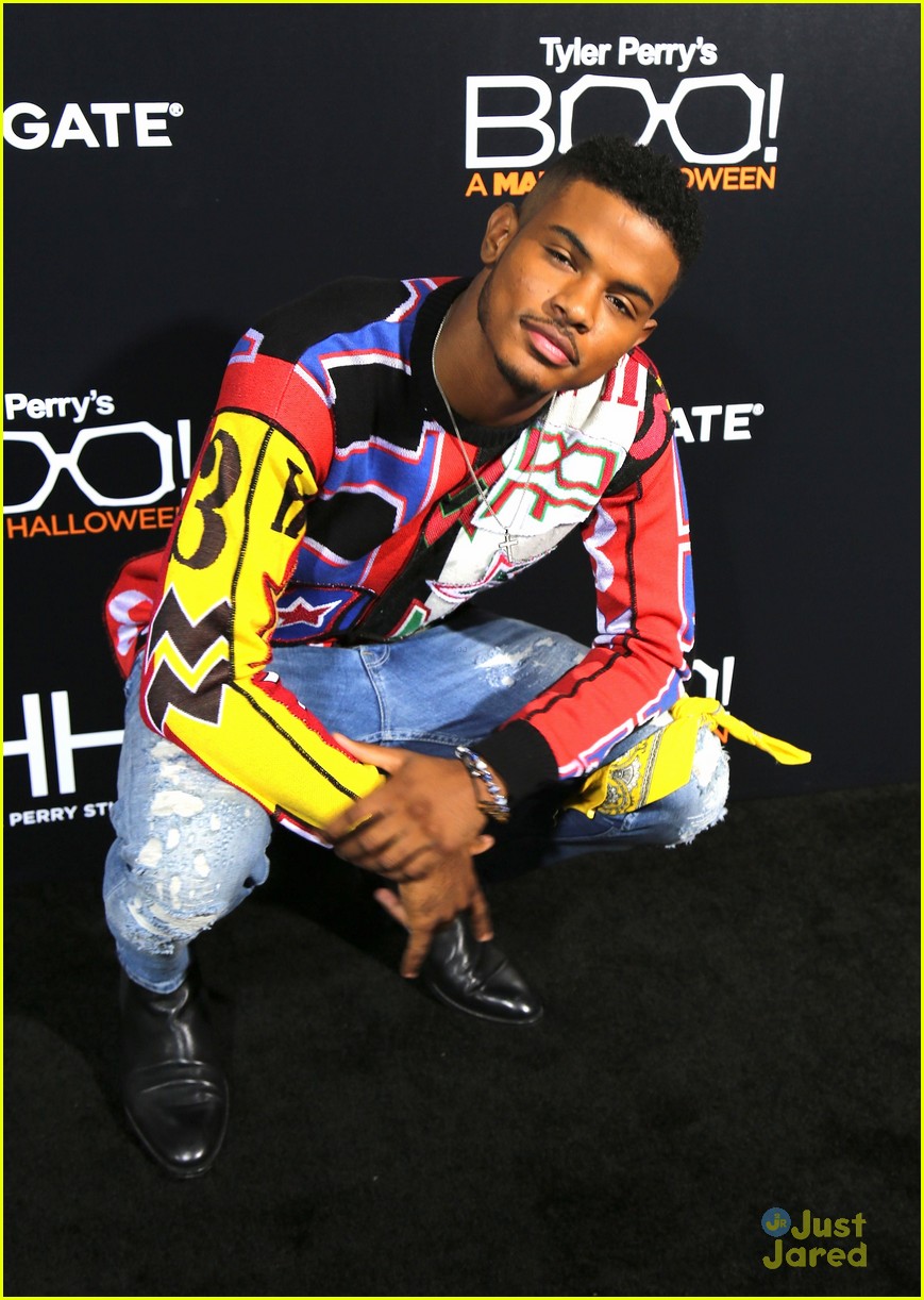 Singer Diamond White Rocks Two-Toned Hair at 'Boo! A Madea Halloween ...