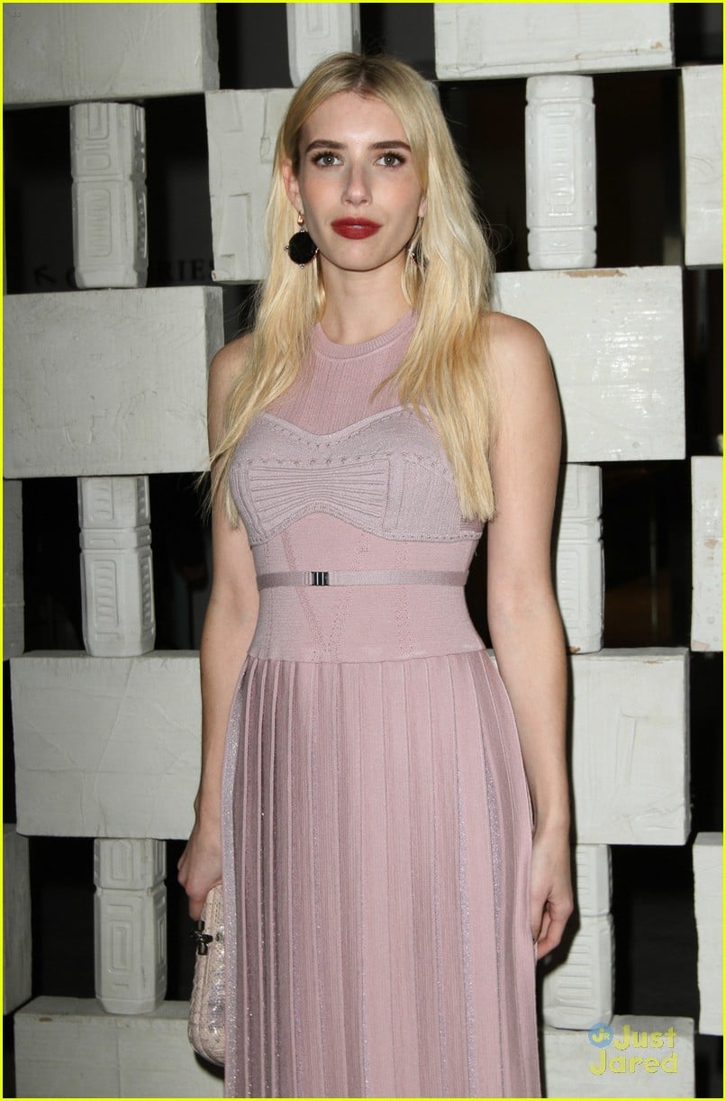 Emma Roberts Steps Out For Hammer Museum's Gala in The Garden 2016 ...