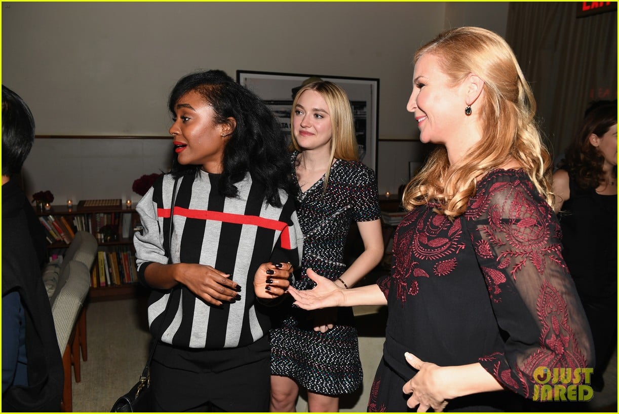 Dakota & Elle Fanning's Parents Have Split | Photo 1044553 - Photo ...