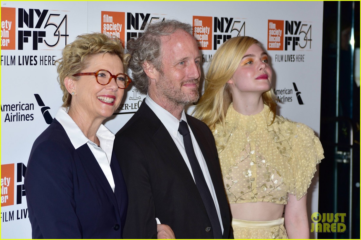 Elle Fanning Shows Off Infectious Smile at '20th Century Women ...