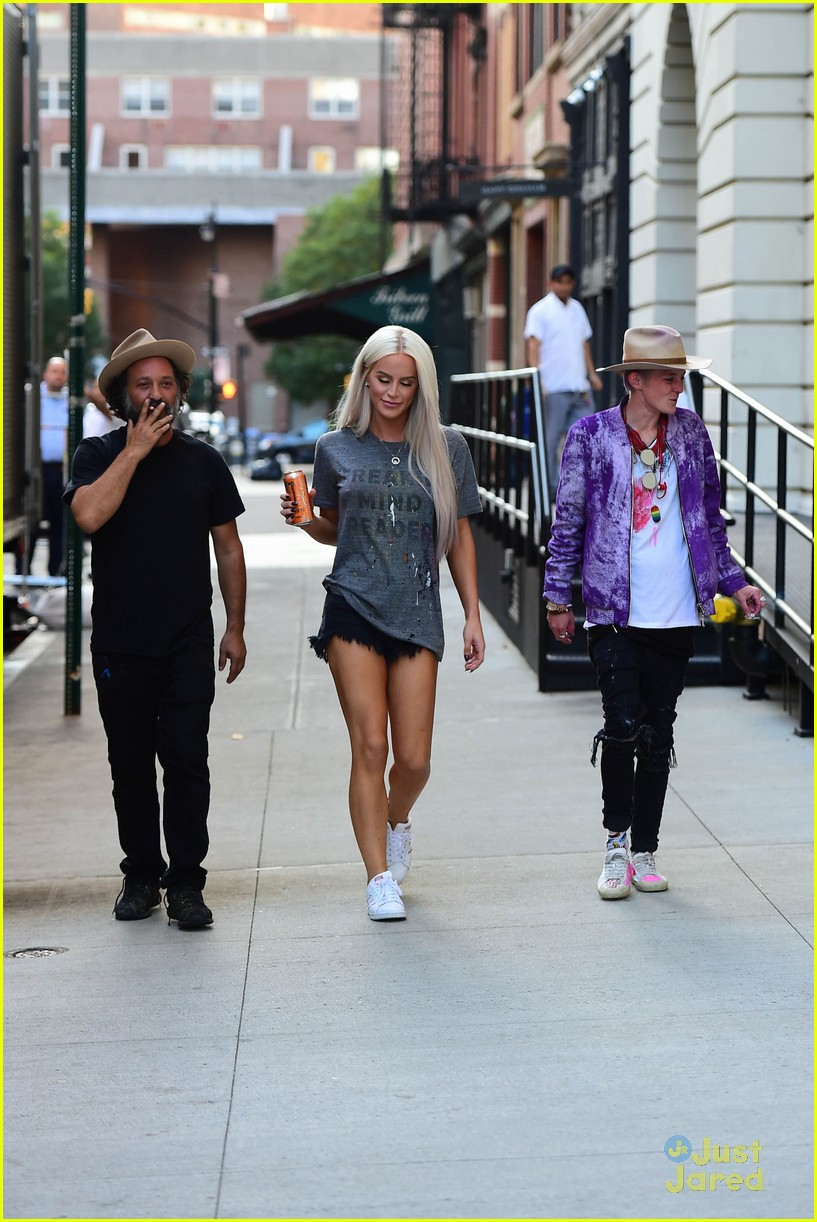 Gigi Gorgeous Brings Girlfriend Nats Getty to UN Dinner in NYC | Photo ...