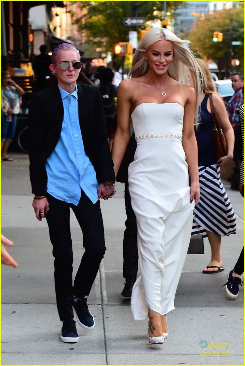 Gigi Gorgeous Brings Girlfriend Nats Getty to UN Dinner in NYC | Photo ...