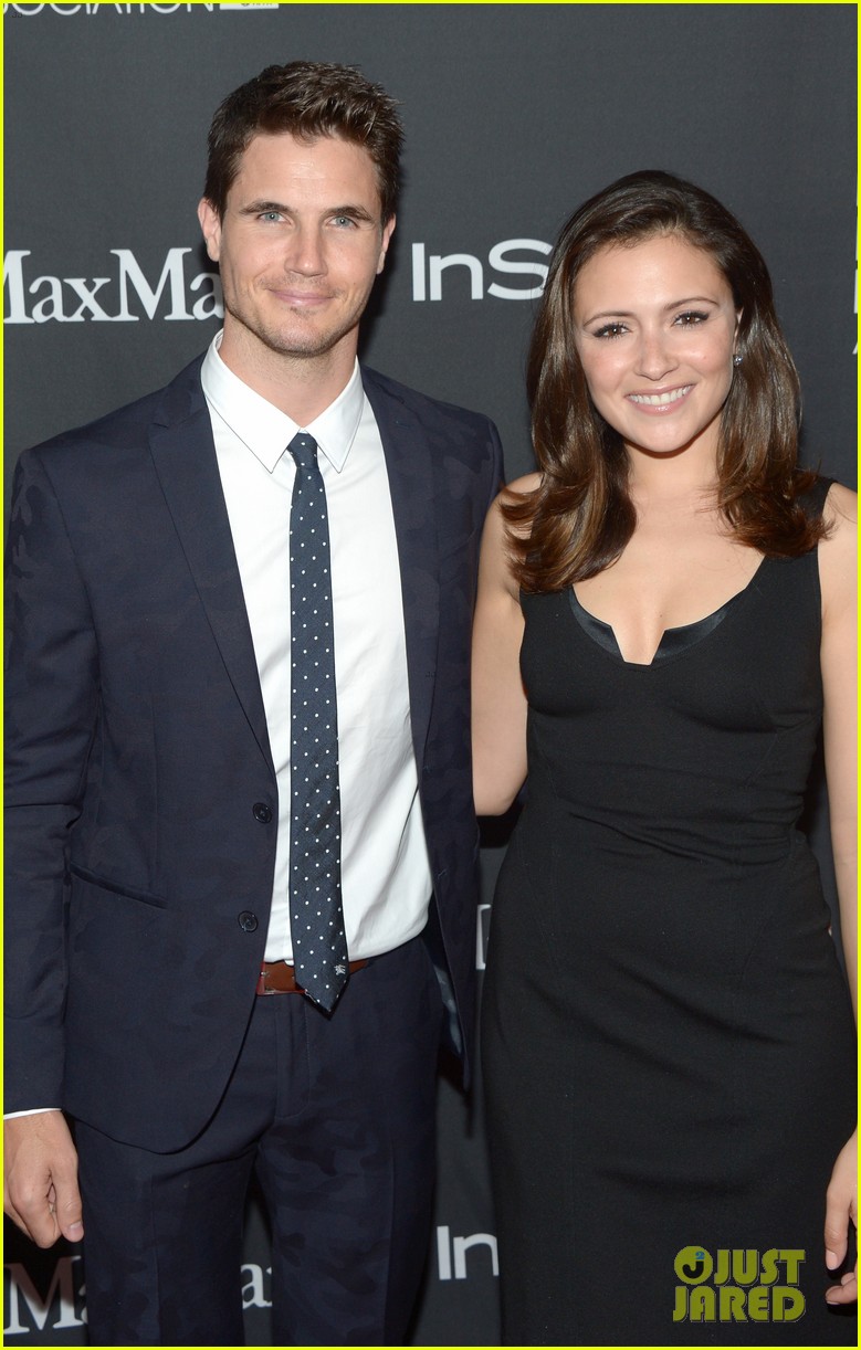 Italia Ricci Opens Up About 'Cinderella Wedding' to Robbie Amell ...