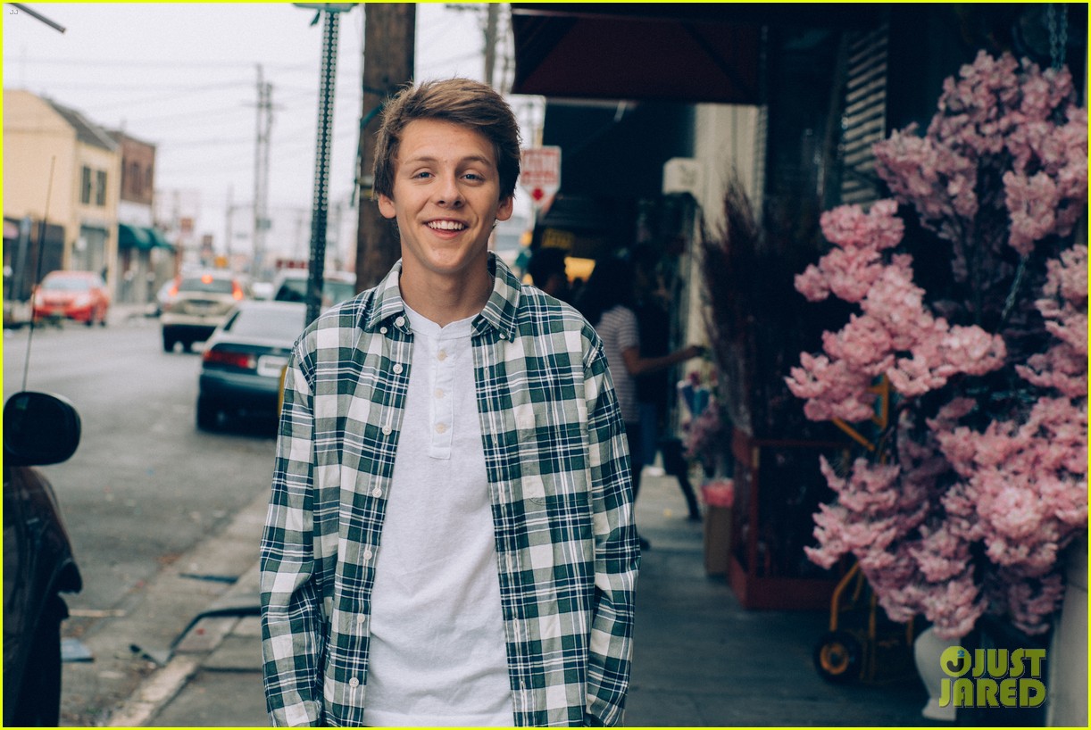 Full Sized Photo of jacob bertrand 10 fun facts 01 | Jacob Bertrand ...