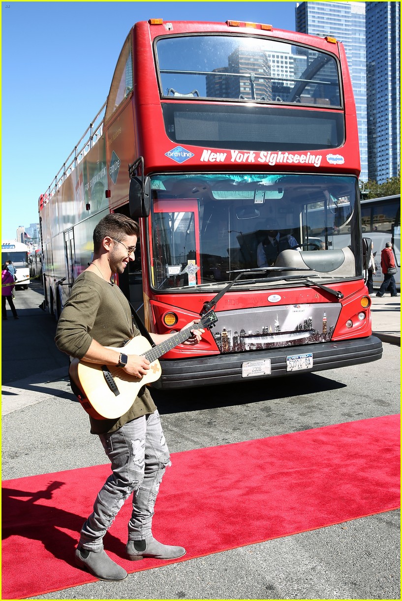 Jake Miller Gets His Own Personalized NYC Tour Bus! | Photo 1037757 ...