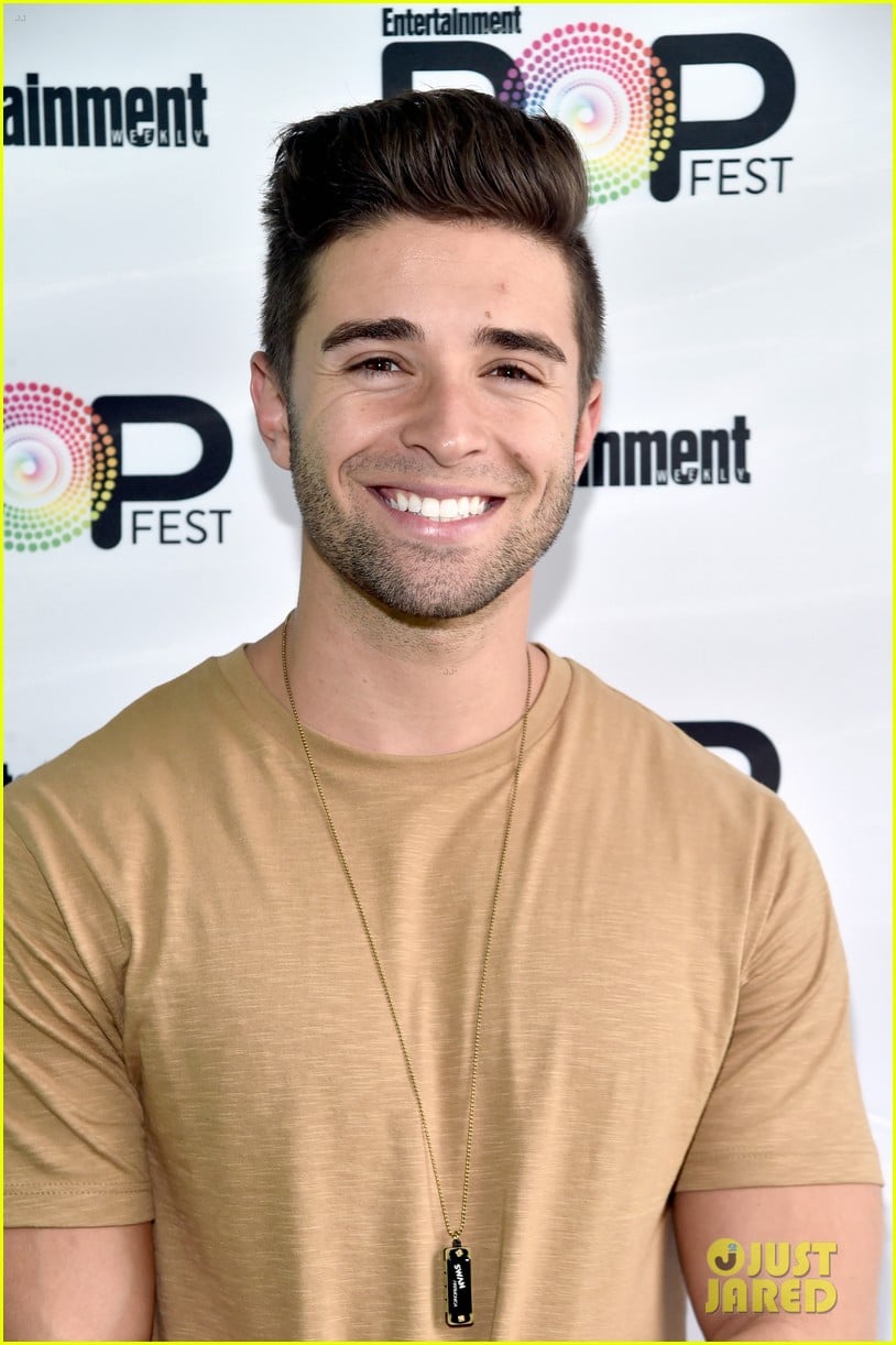 Full Sized Photo of jake miller hailee steinfeld janelle monae nick ...