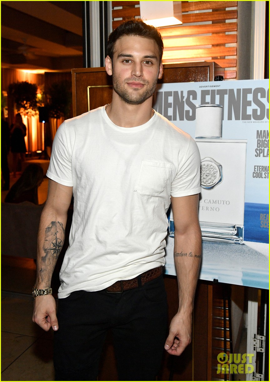 Joe Jonas & James Maslow Mingle at Men's Fitness Party | Photo 1037544 ...