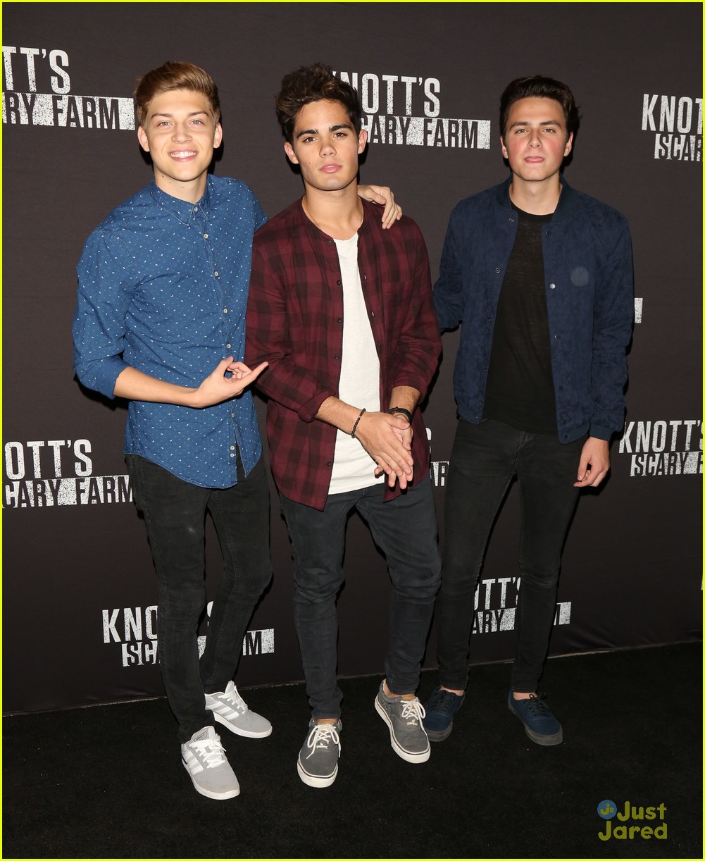 Jennette McCurdy Goes Goth For Knott's Scary Farm 2016 Opening | Photo ...