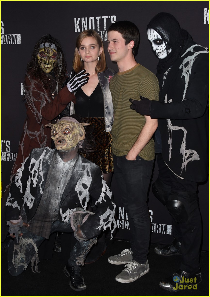 Vanessa Hudgens & Austin Butler Couple Up For Knott's Scary Farm 2016 ...